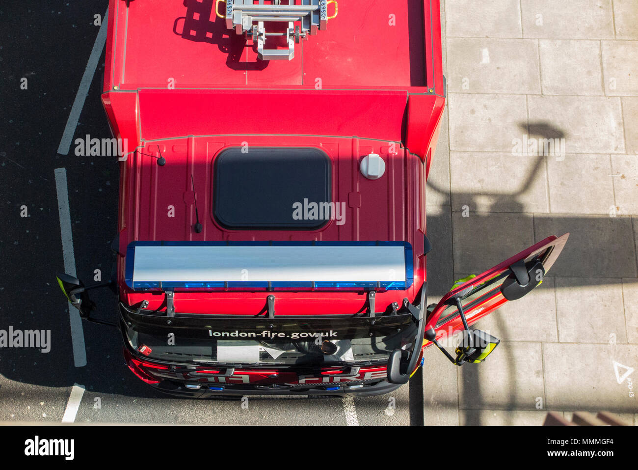 Fire fighters attending a fire hi-res stock photography and images - Alamy