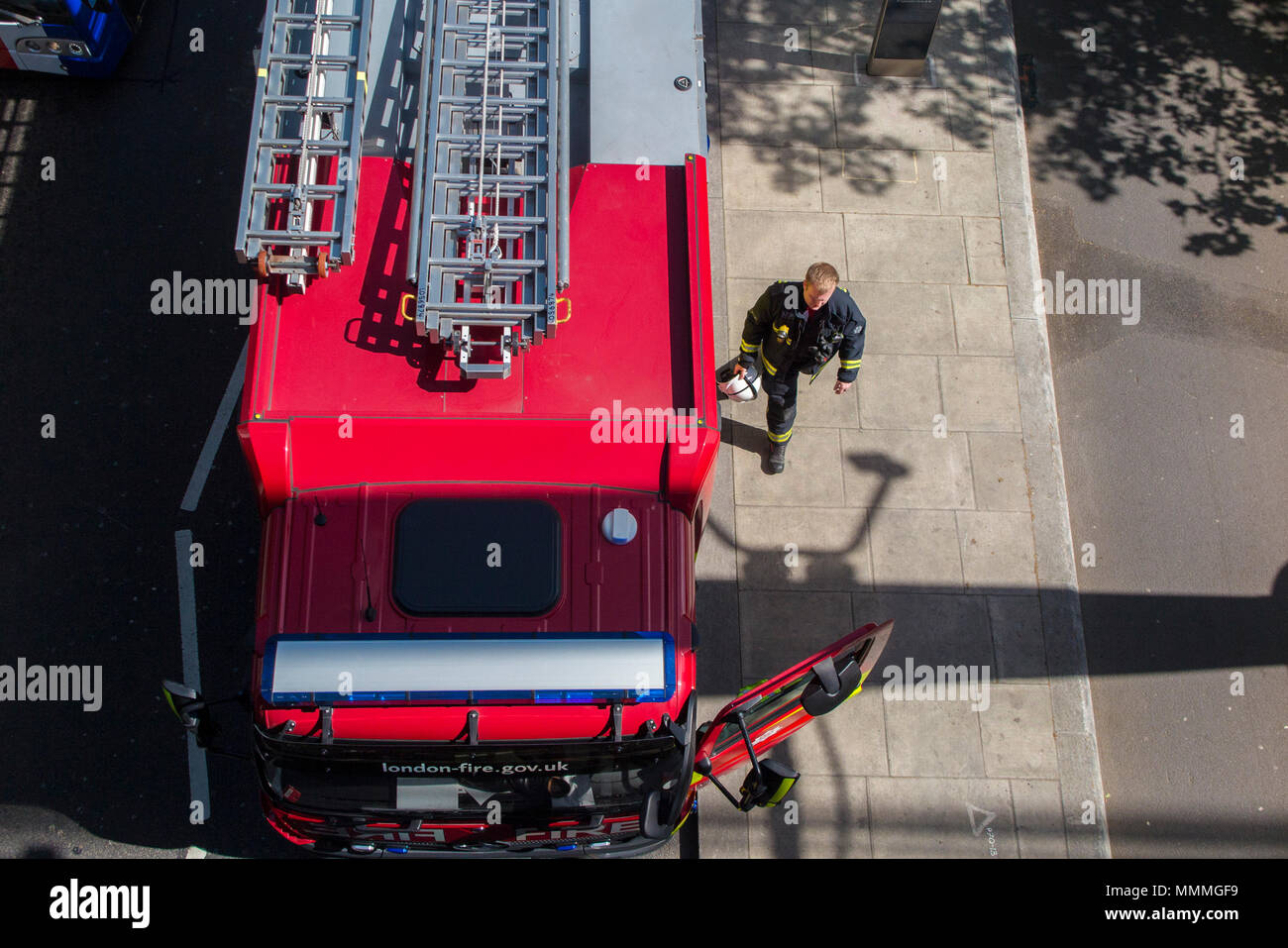 External fire ladders hi-res stock photography and images - Alamy