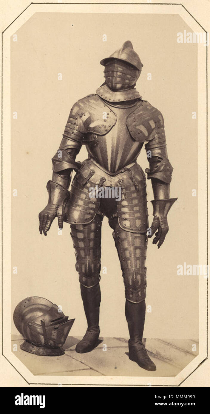 Medieval armor suit hi-res stock photography and images - Alamy