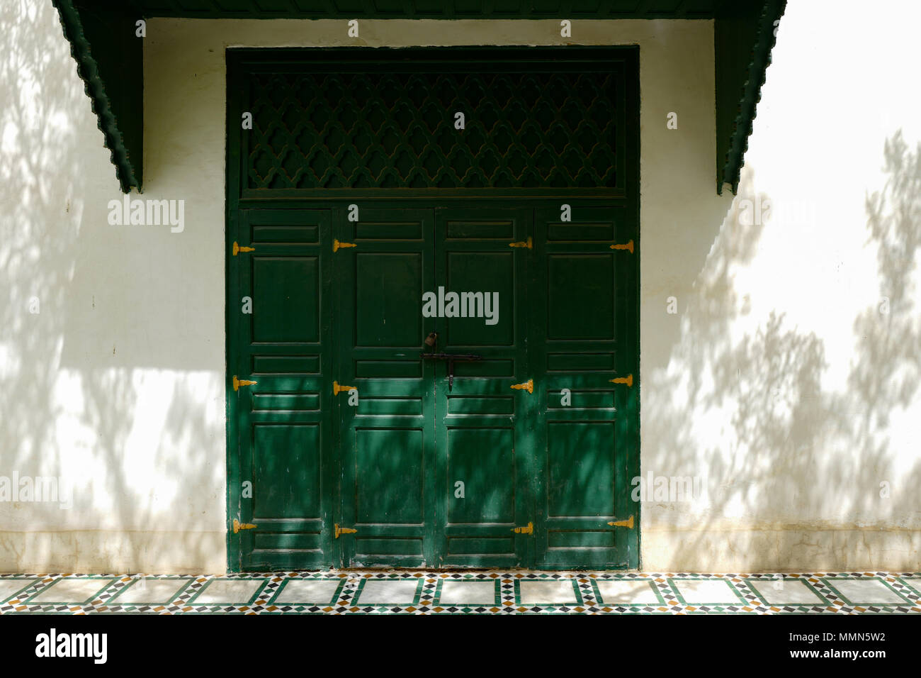 closed door of building Stock Photo - Alamy