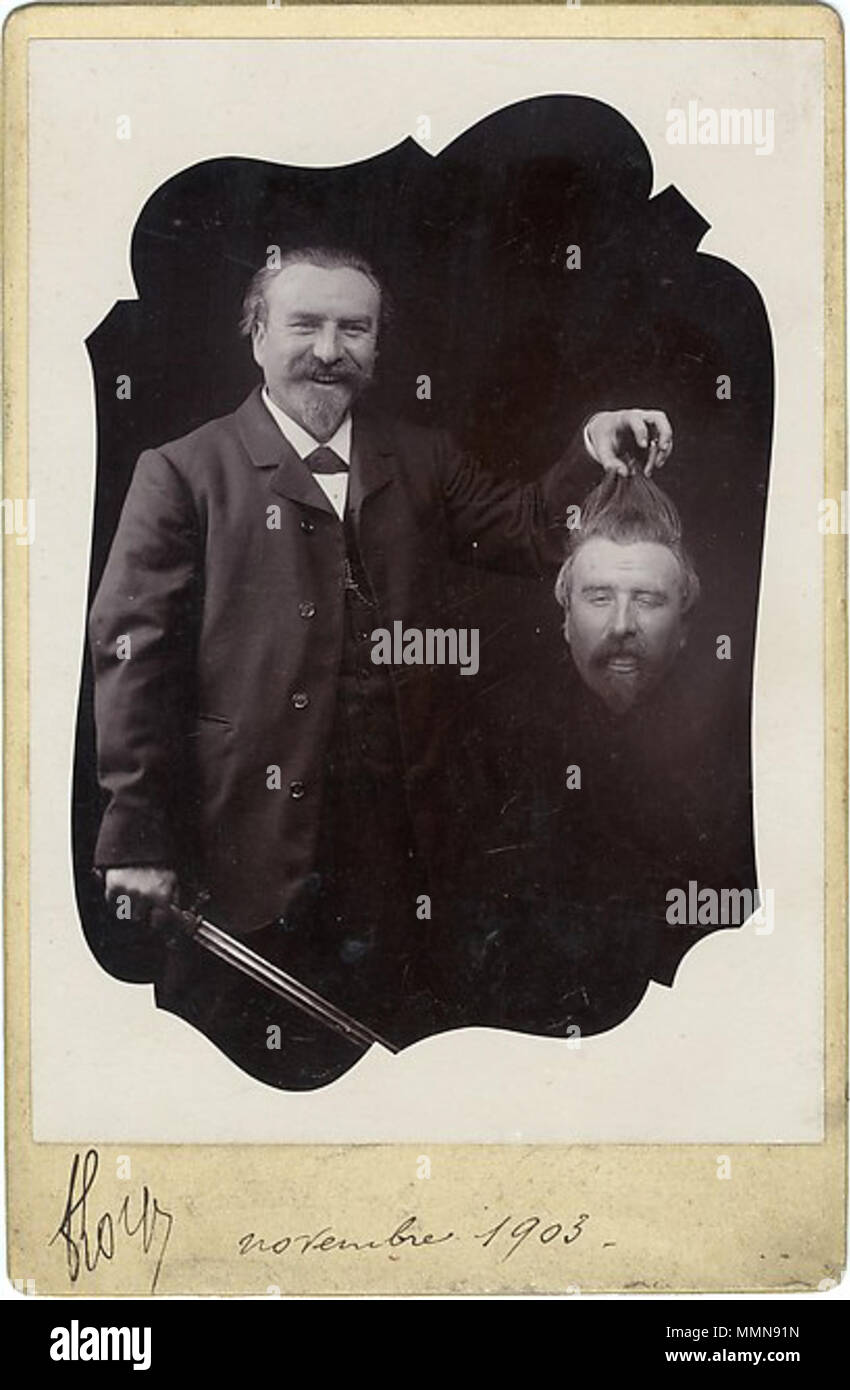 Holding decapitated head hi-res stock photography and images - Alamy