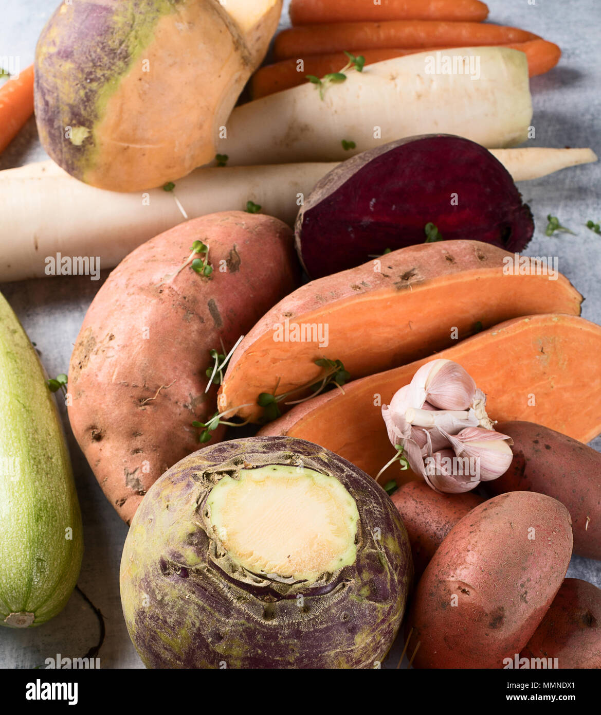 Fresh root vegetables. Root crops background. Healthy eating concept ...