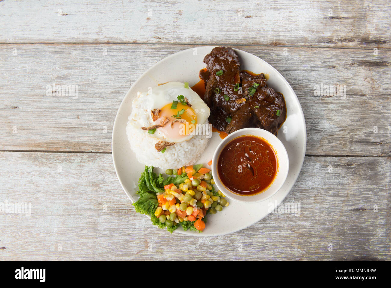 Beef rendang rice hi-res stock photography and images - Alamy