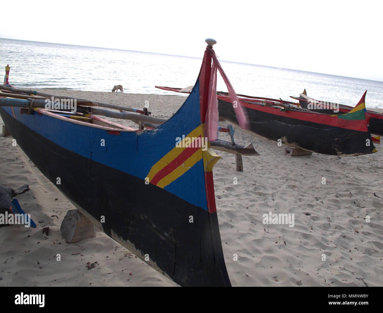 Vezo pirogue hi-res stock photography and images - Alamy