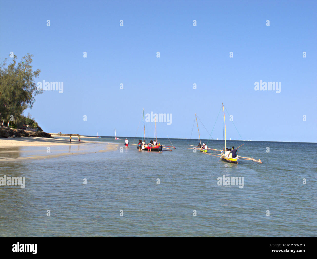 Vezo pirogue hi-res stock photography and images - Alamy
