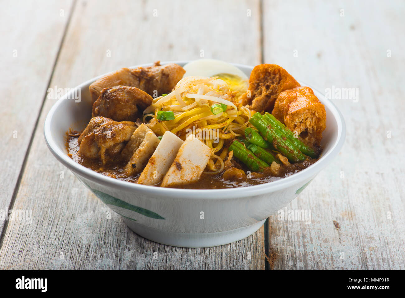malaysian curry noodle Stock Photo - Alamy