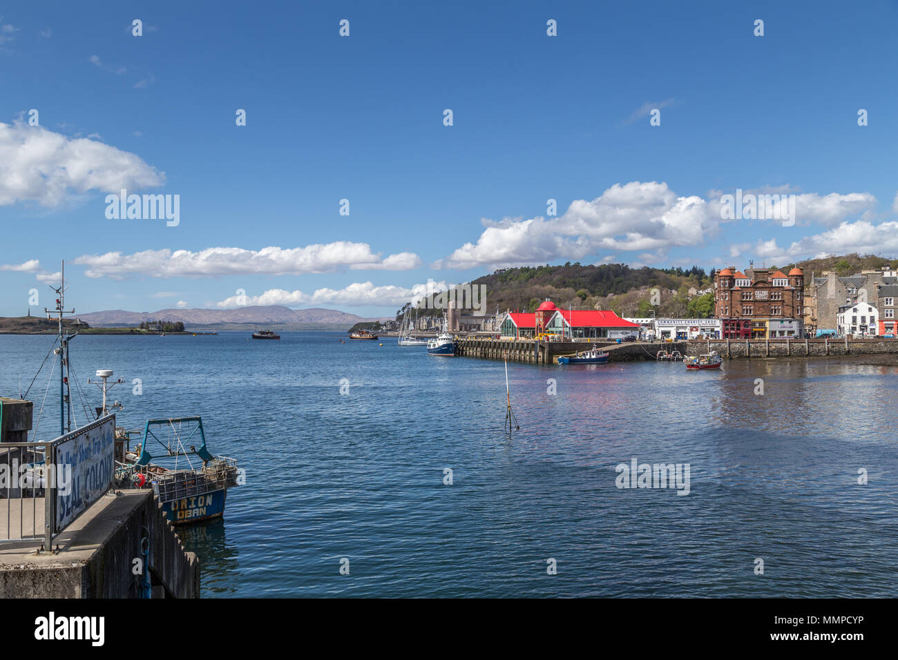 Seafront oban hi-res stock photography and images - Alamy