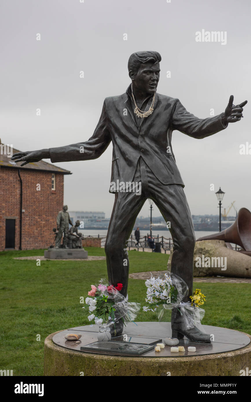 Billy Fury statue at the Albert Dock, Liverpool Stock Photo - Alamy