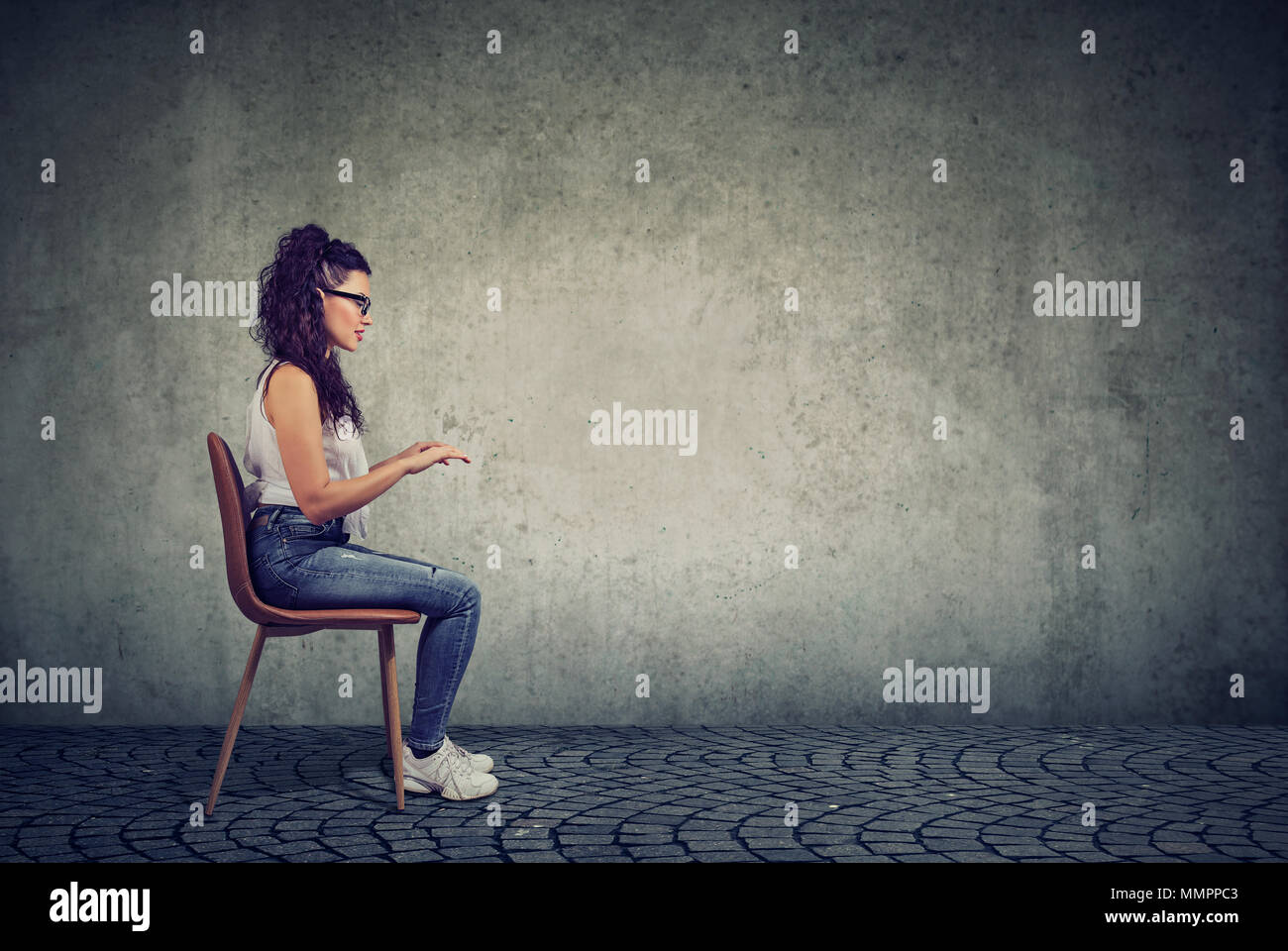 Correct sitting posture hi-res stock photography and images - Alamy