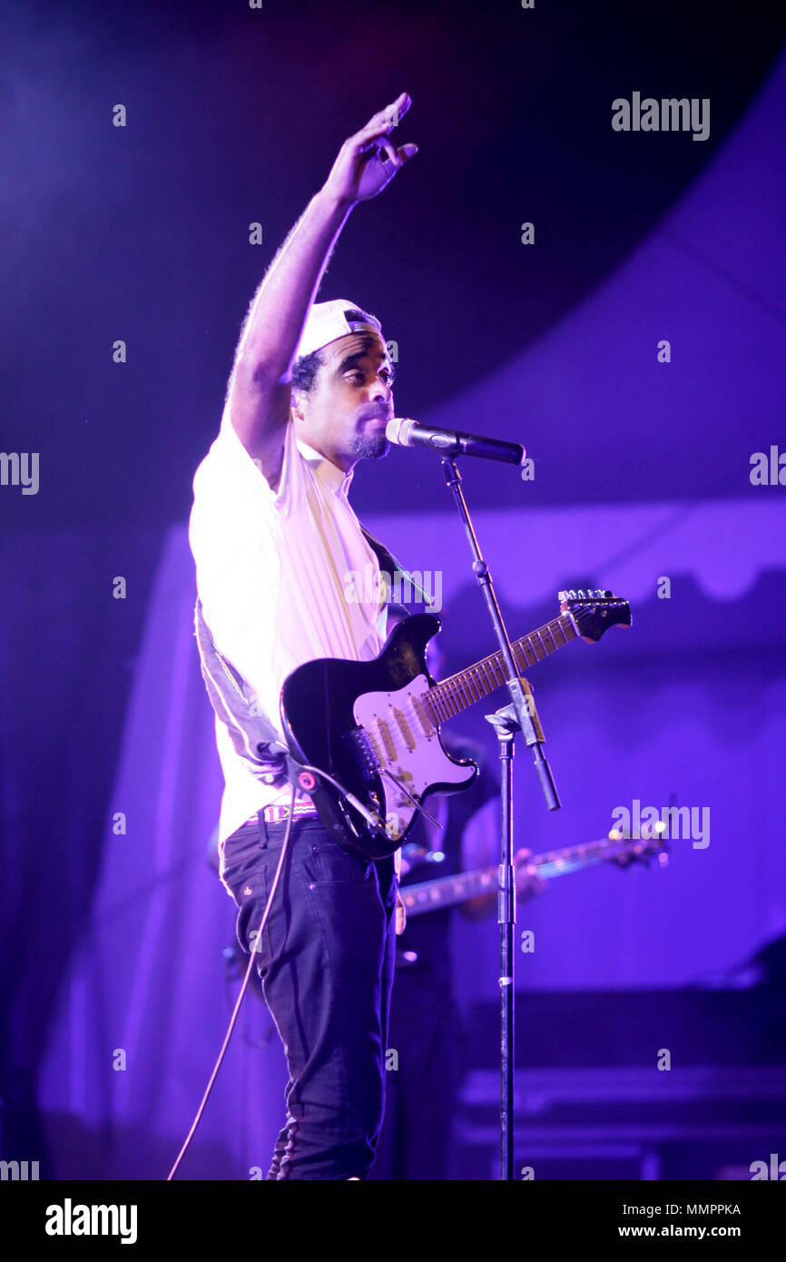 9 songs film hi-res stock photography and images - Alamy