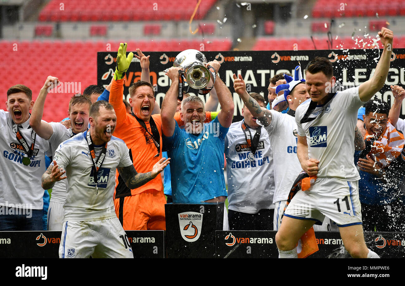 Steve mcnulty tranmere trophy hi-res stock photography and images - Alamy