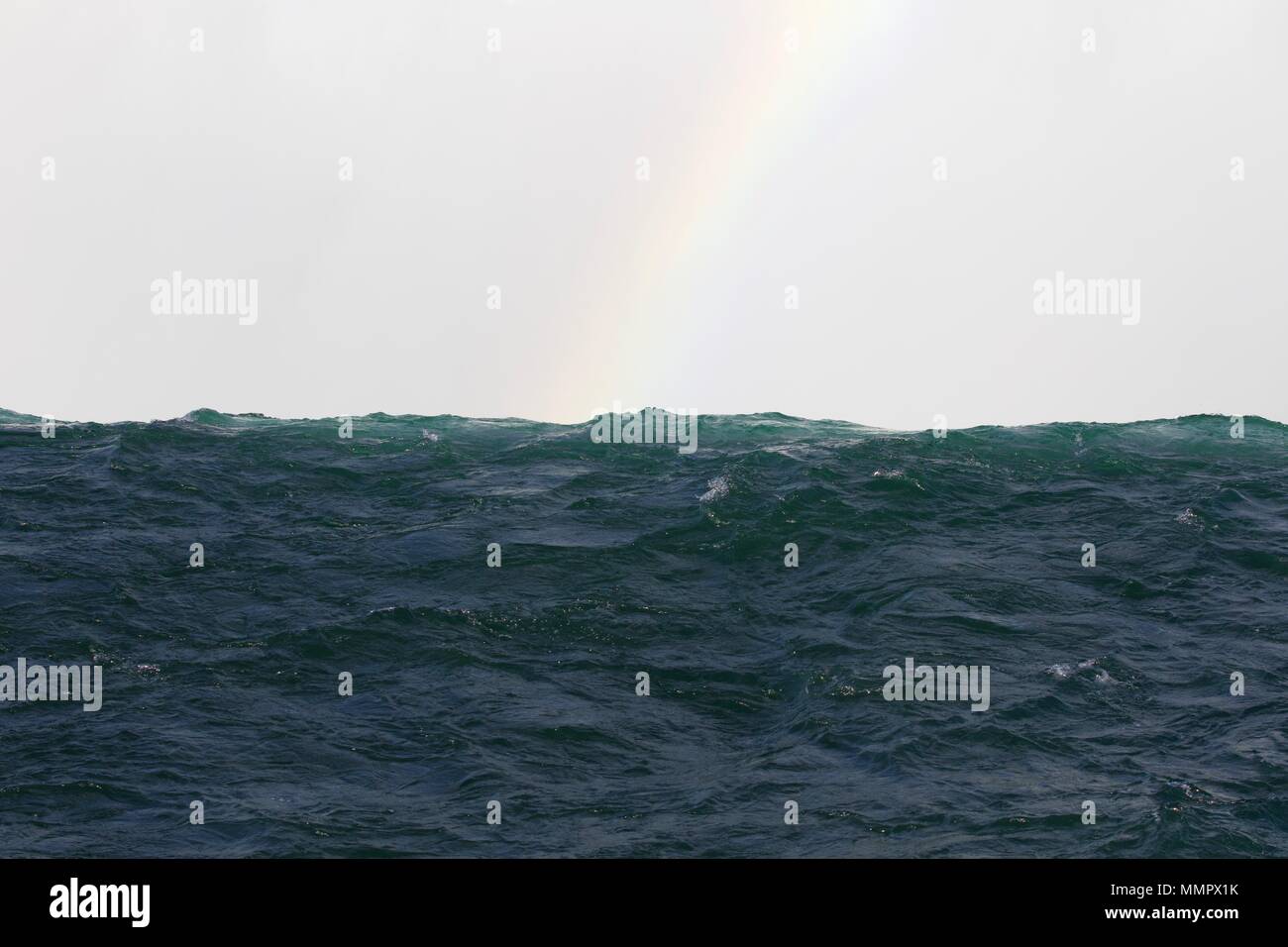 Edge of a waterfall hi-res stock photography and images - Alamy