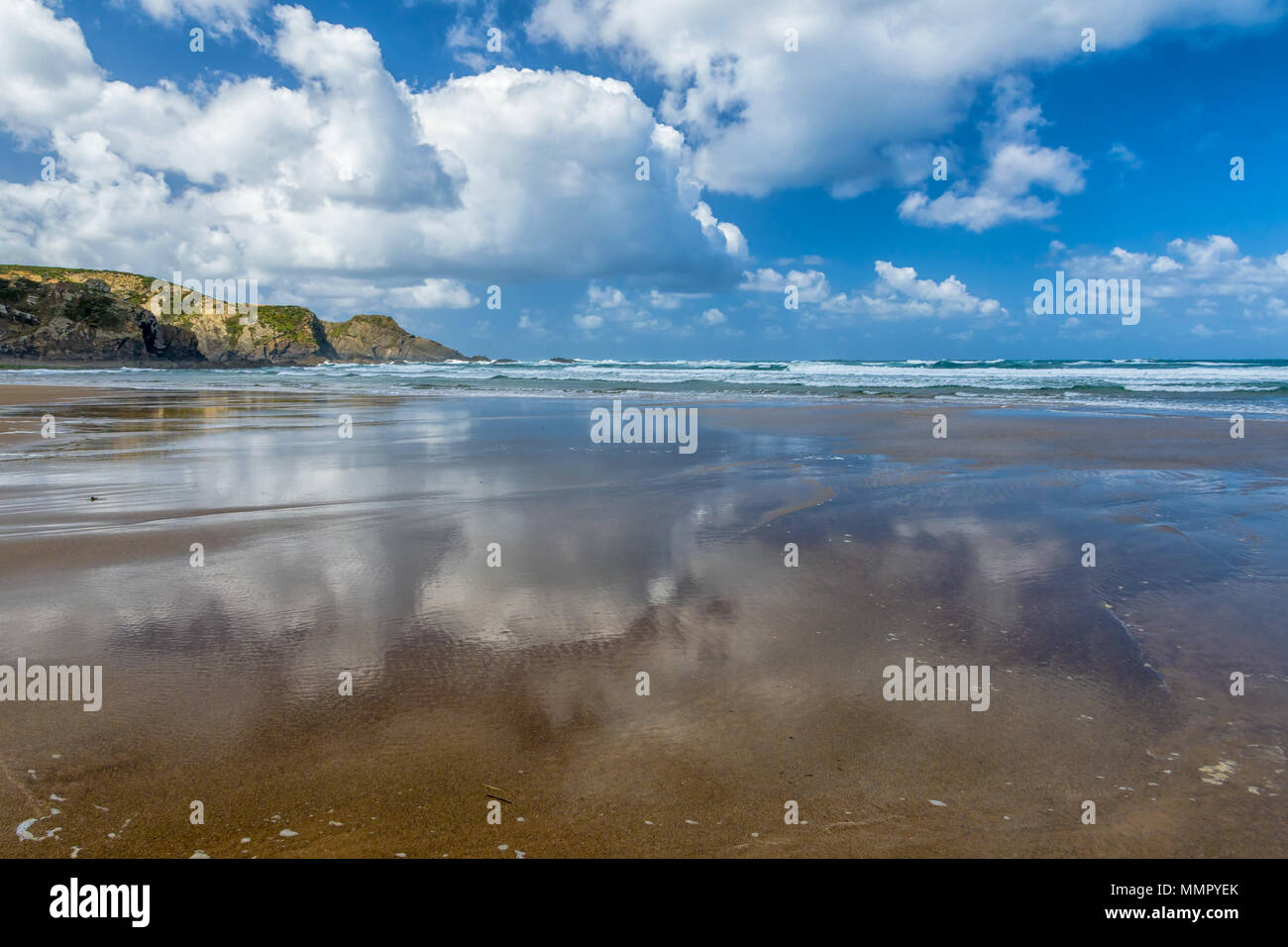 Sea puddle hi-res stock photography and images - Alamy