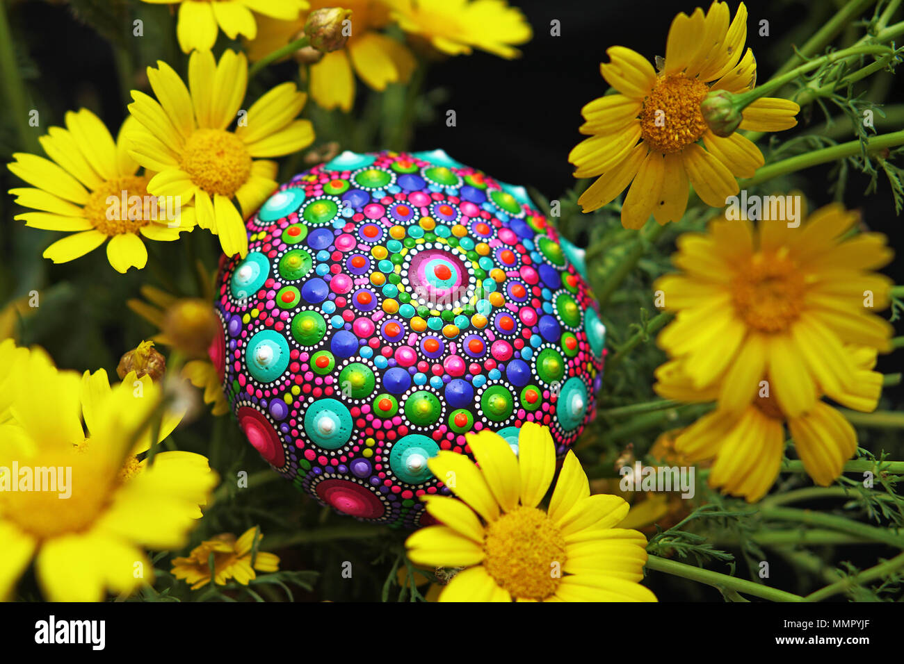 Mandala craft hi-res stock photography and images - Alamy