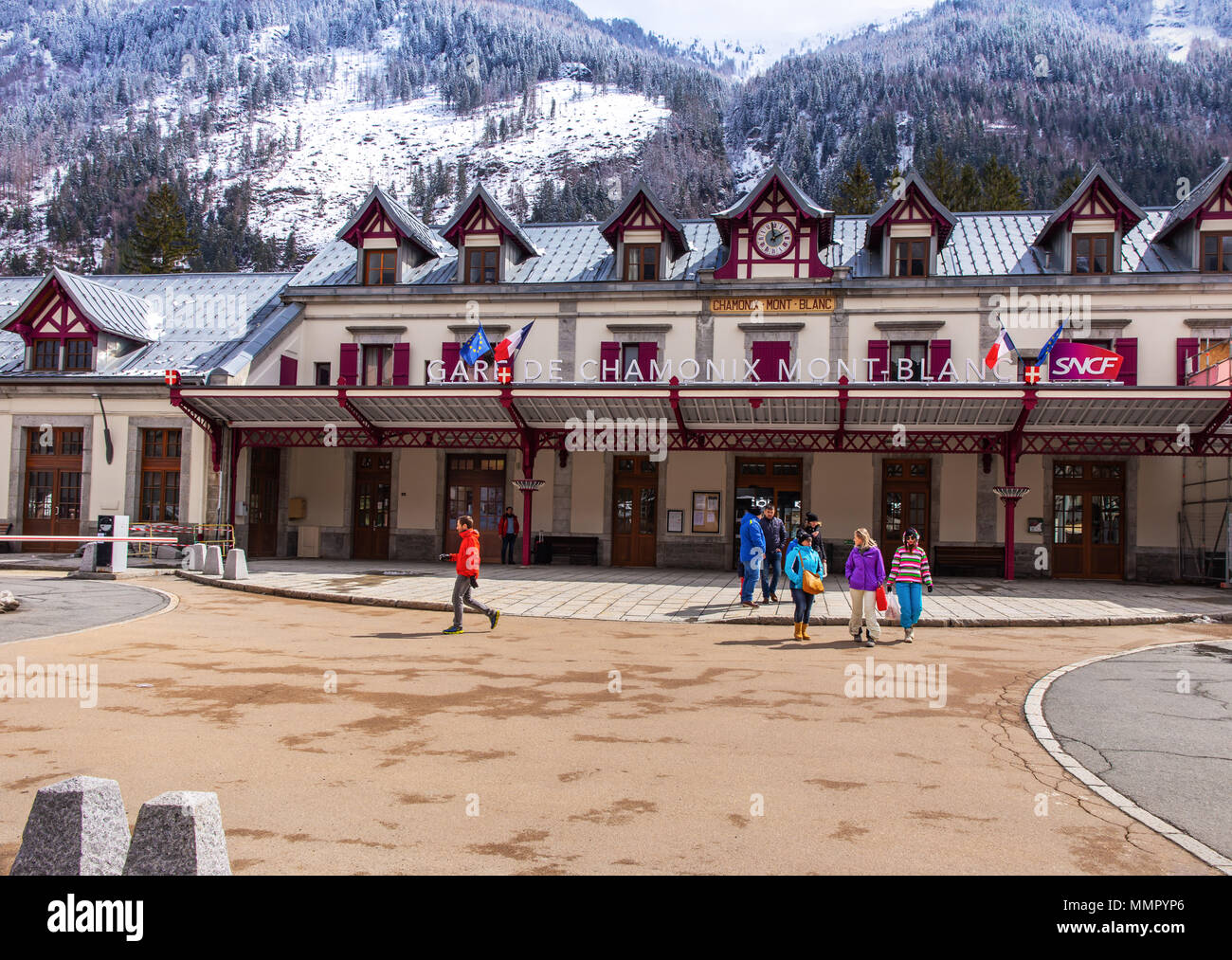 Station ski chamonix hi-res stock photography and images - Alamy