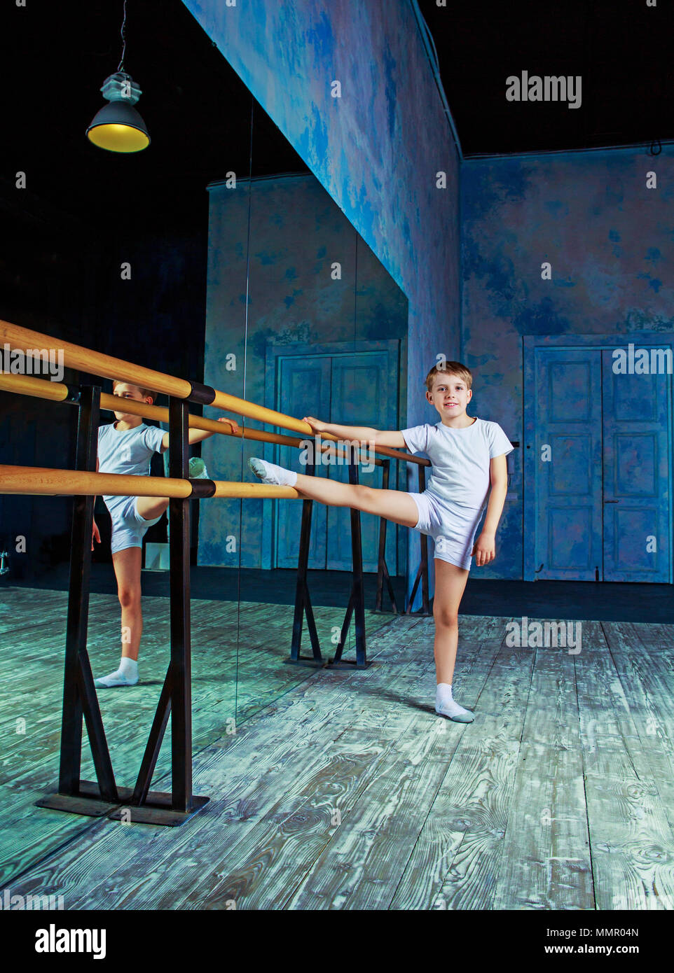 Ballet barre boy hi-res stock photography and images - Alamy