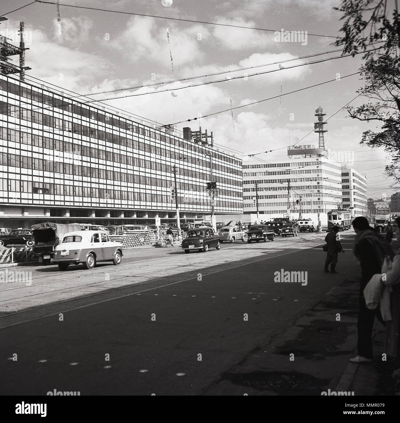 Japan street 1950s hi-res stock photography and images - Alamy