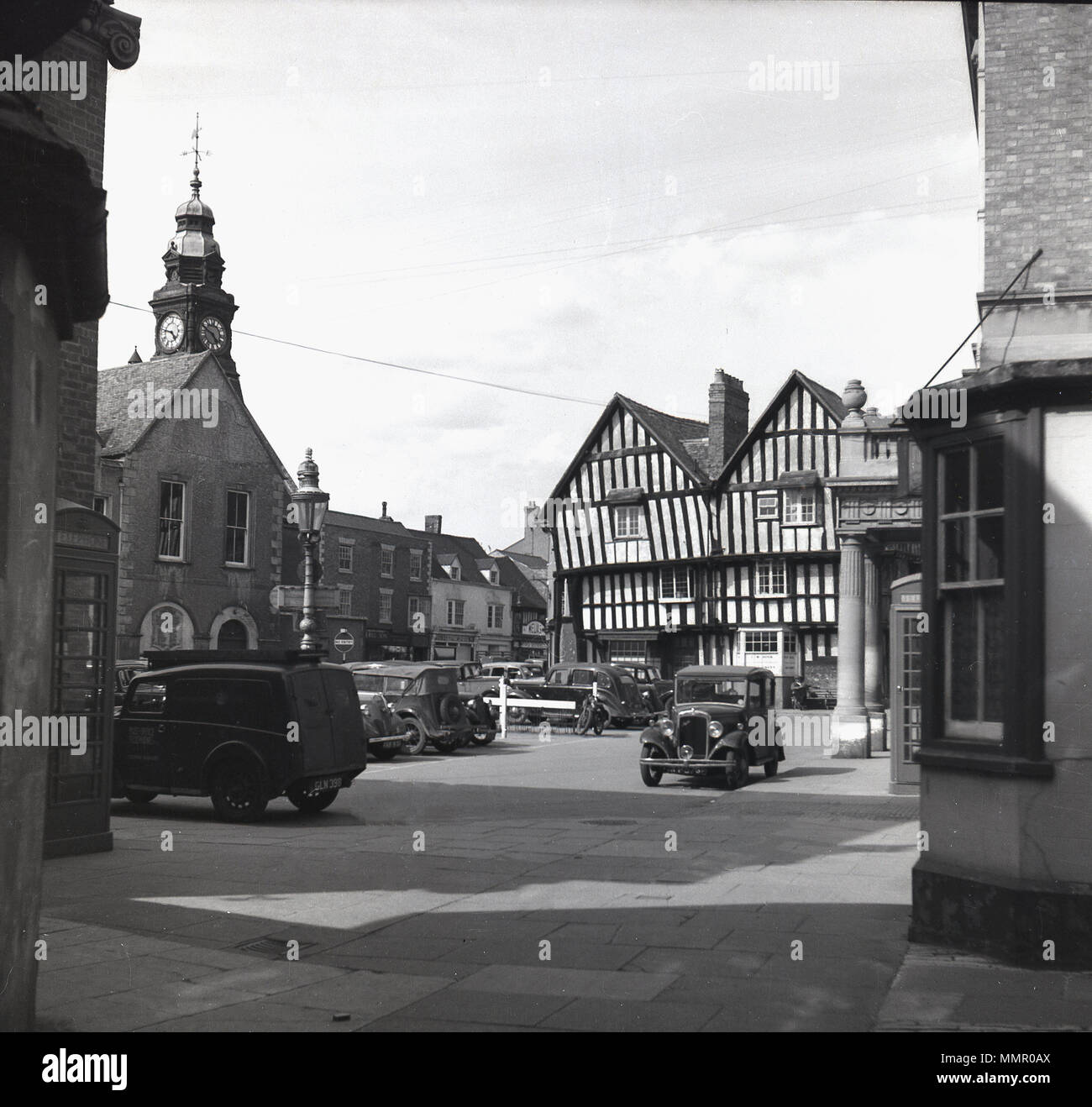 The market square in Evesham as seen in the 1950s, with cars of the era ...