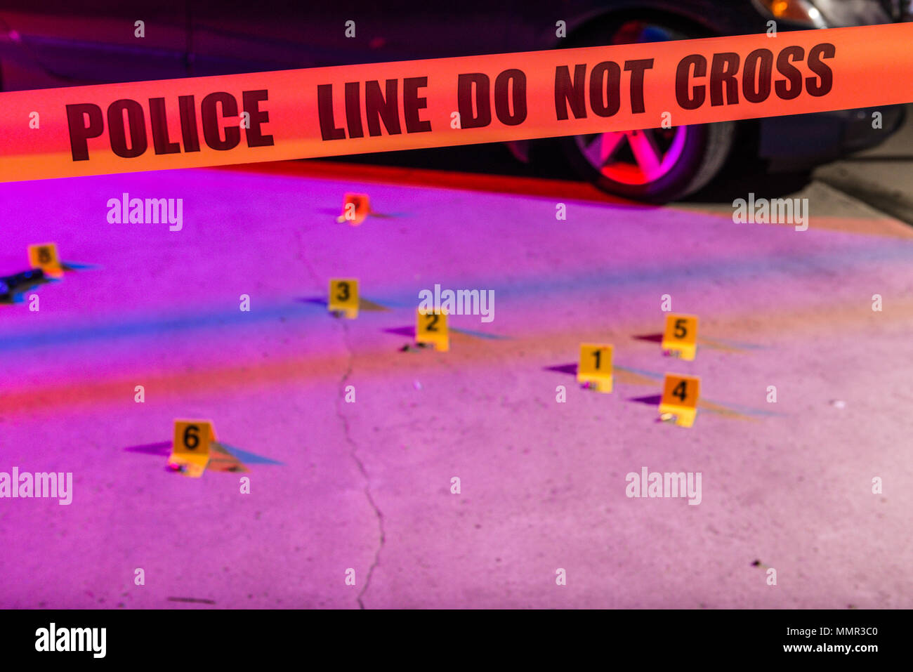 Cordon police tape hi-res stock photography and images - Alamy