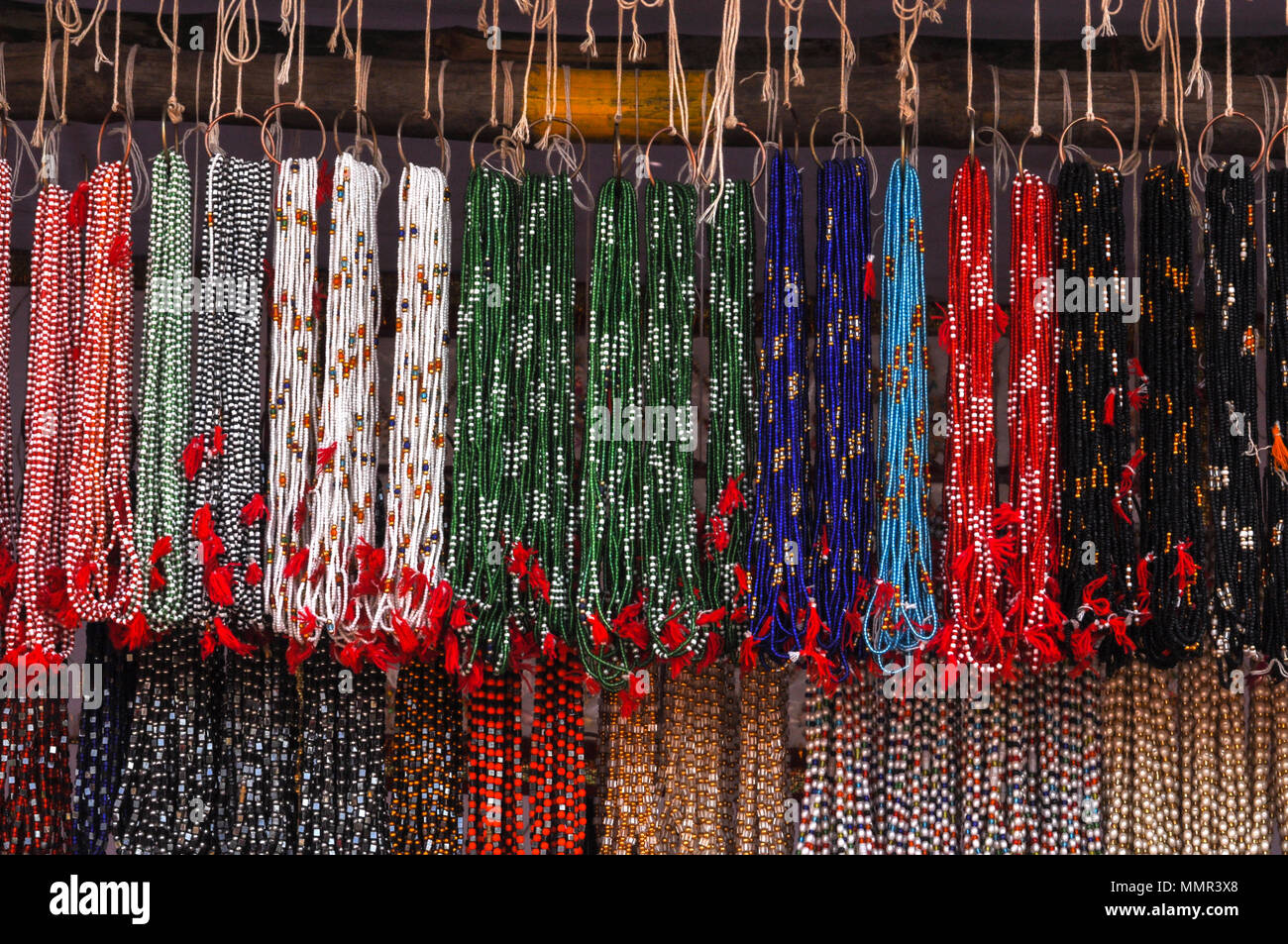 Bangles shop rajasthan hi-res stock photography and images - Alamy
