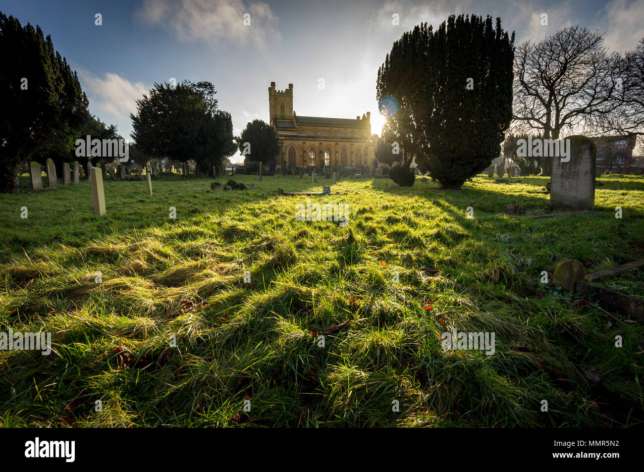Graveyard london hi-res stock photography and images - Alamy