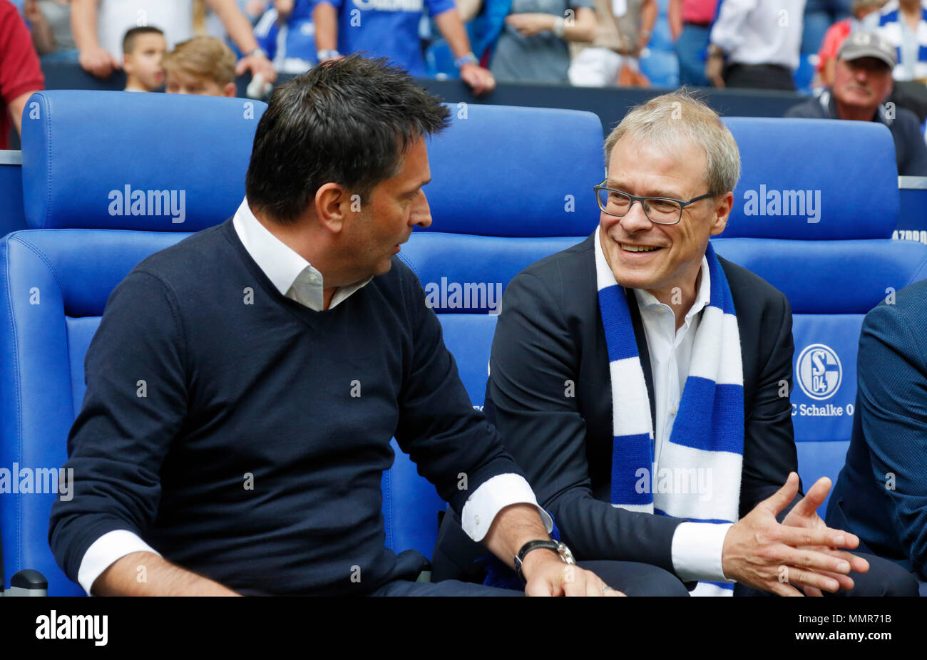 External communication hi-res stock photography and images - Alamy