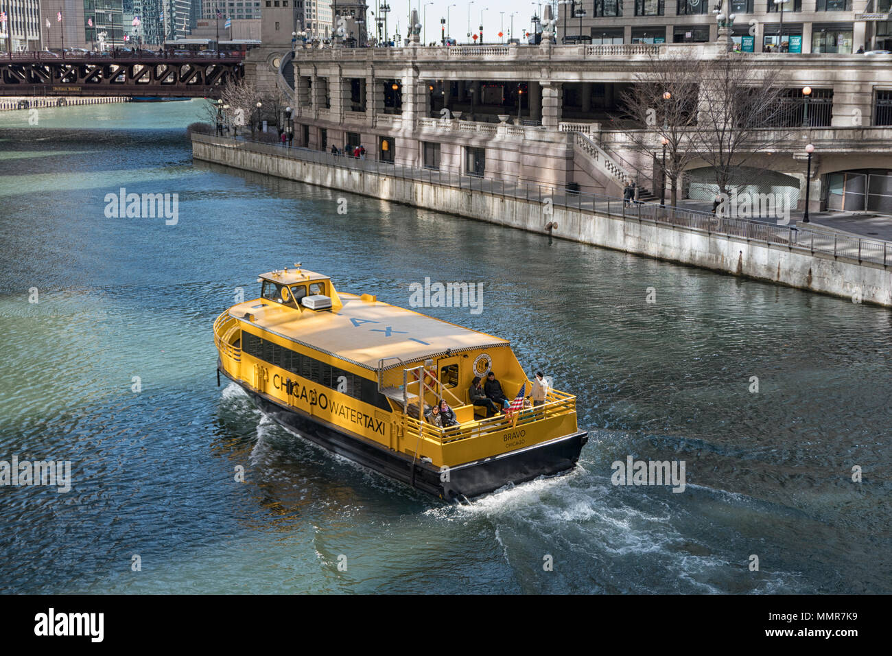 Chicago river with water taxi hi-res stock photography and images - Alamy