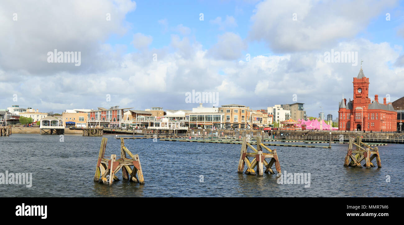 Cardiff Bay showing the Pierhead Building, Cardiff. South Wales, UK ...