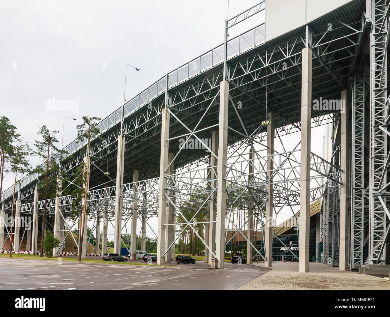Indoor snow arena hi-res stock photography and images - Alamy
