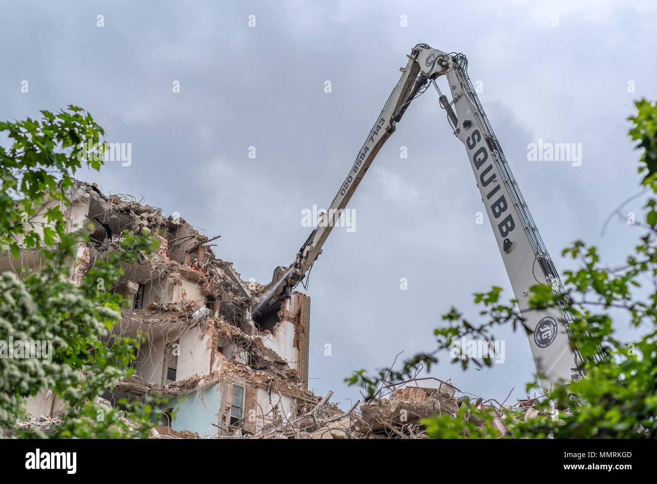 60s building hi-res stock photography and images - Alamy