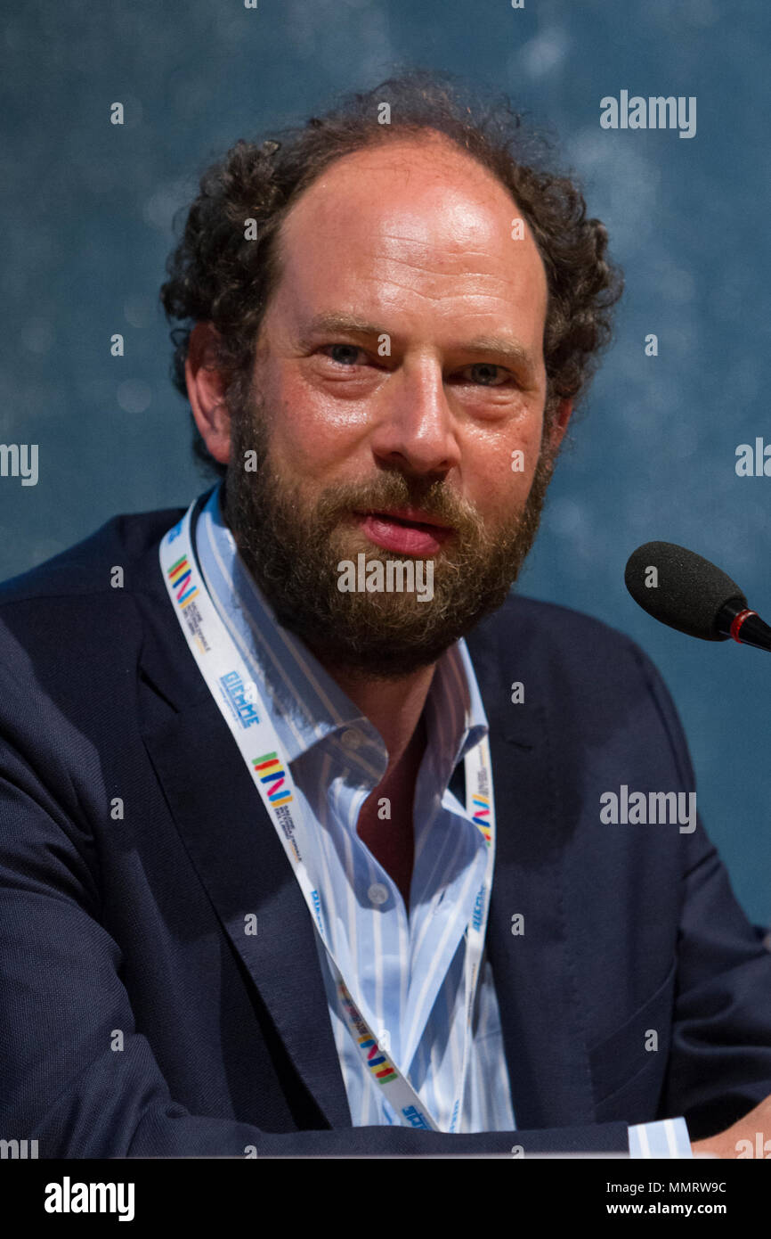 Guez hi-res stock photography and images - Alamy