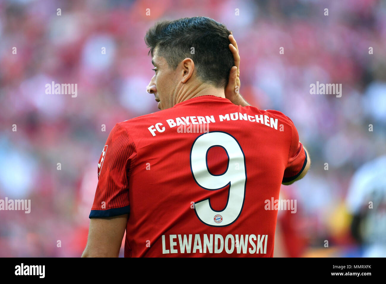Robert LEWANDOWSKI (FC Bayern Munich), gesture, disappointment ...