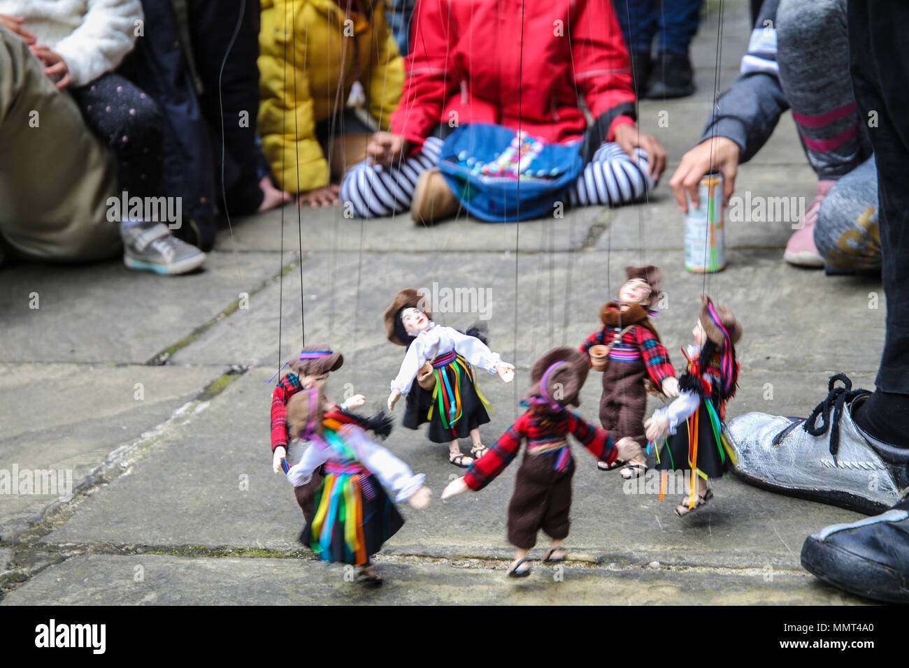 Theatre dance punch hi-res stock photography and images - Alamy