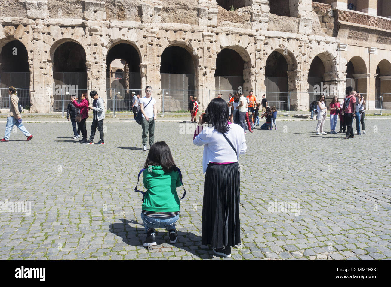 Rome Tourists Colosseum Stock Photo - Alamy