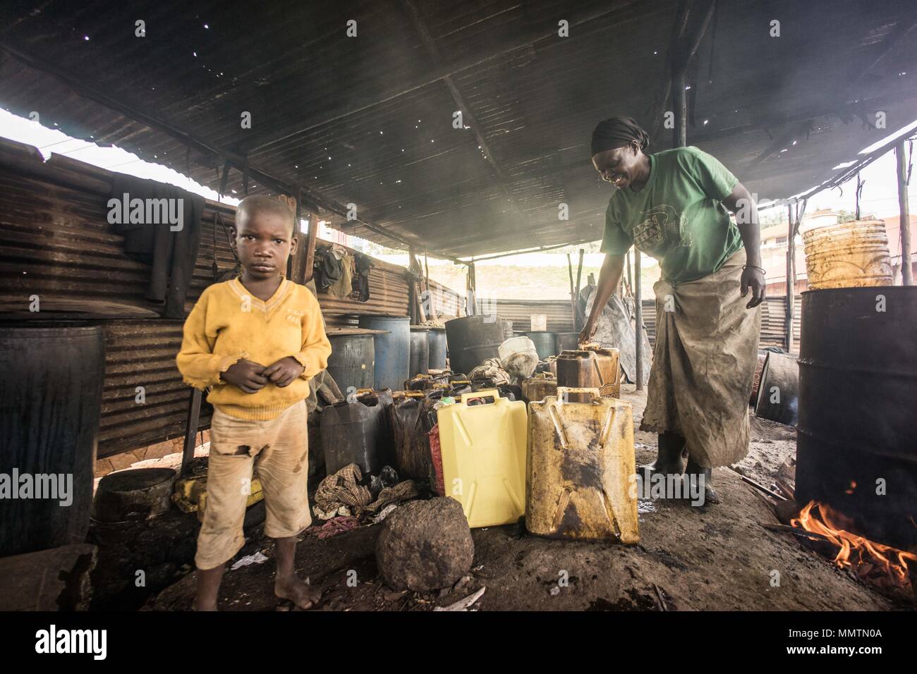 Kampala slums hi-res stock photography and images - Alamy
