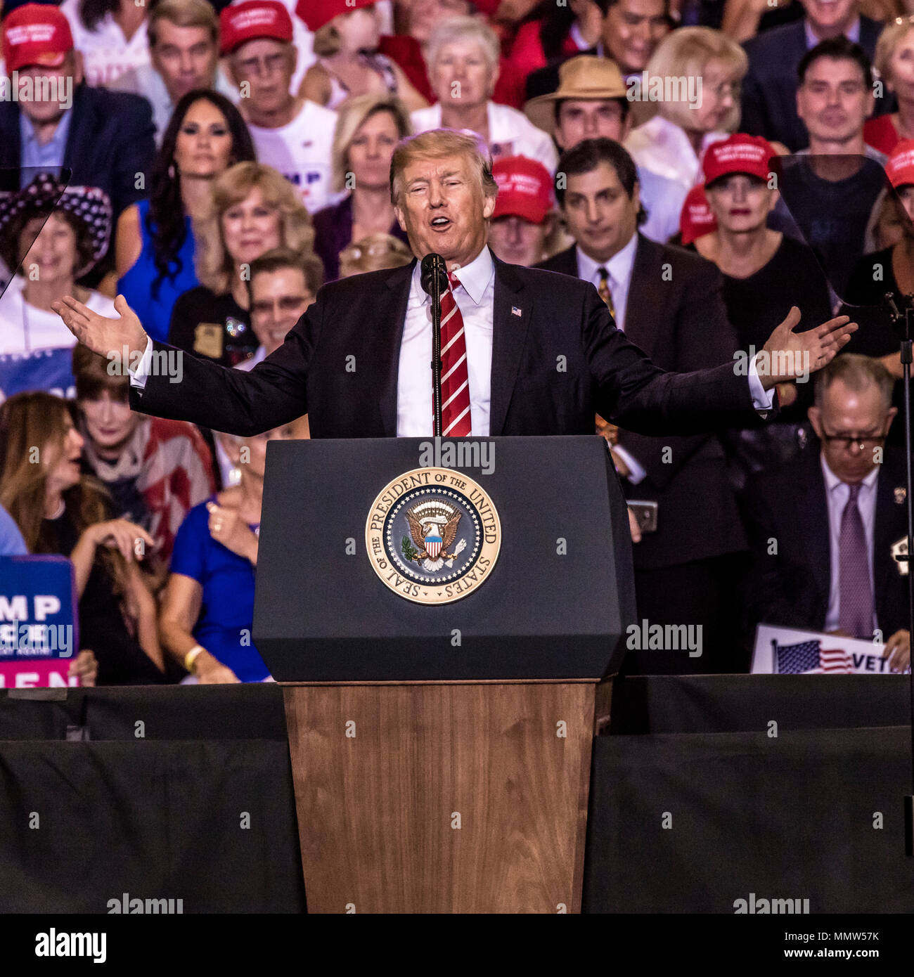 AUGUST 22, 2017, PHOENIX, AZ U.S. President Donald J. Trump speaks to ...