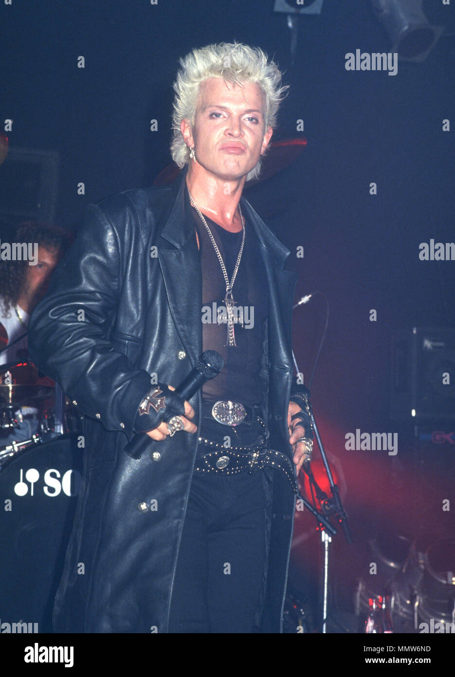 LOS ANGELES, CA - JULY 09: Singer Billy Idol performs in concert at ...