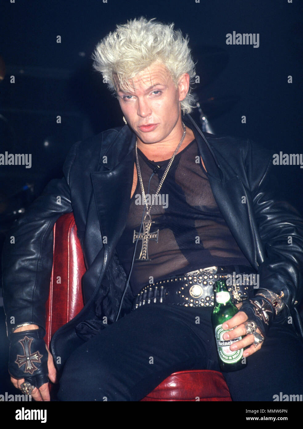 LOS ANGELES, CA - JULY 09: Singer Billy Idol performs in concert at ...