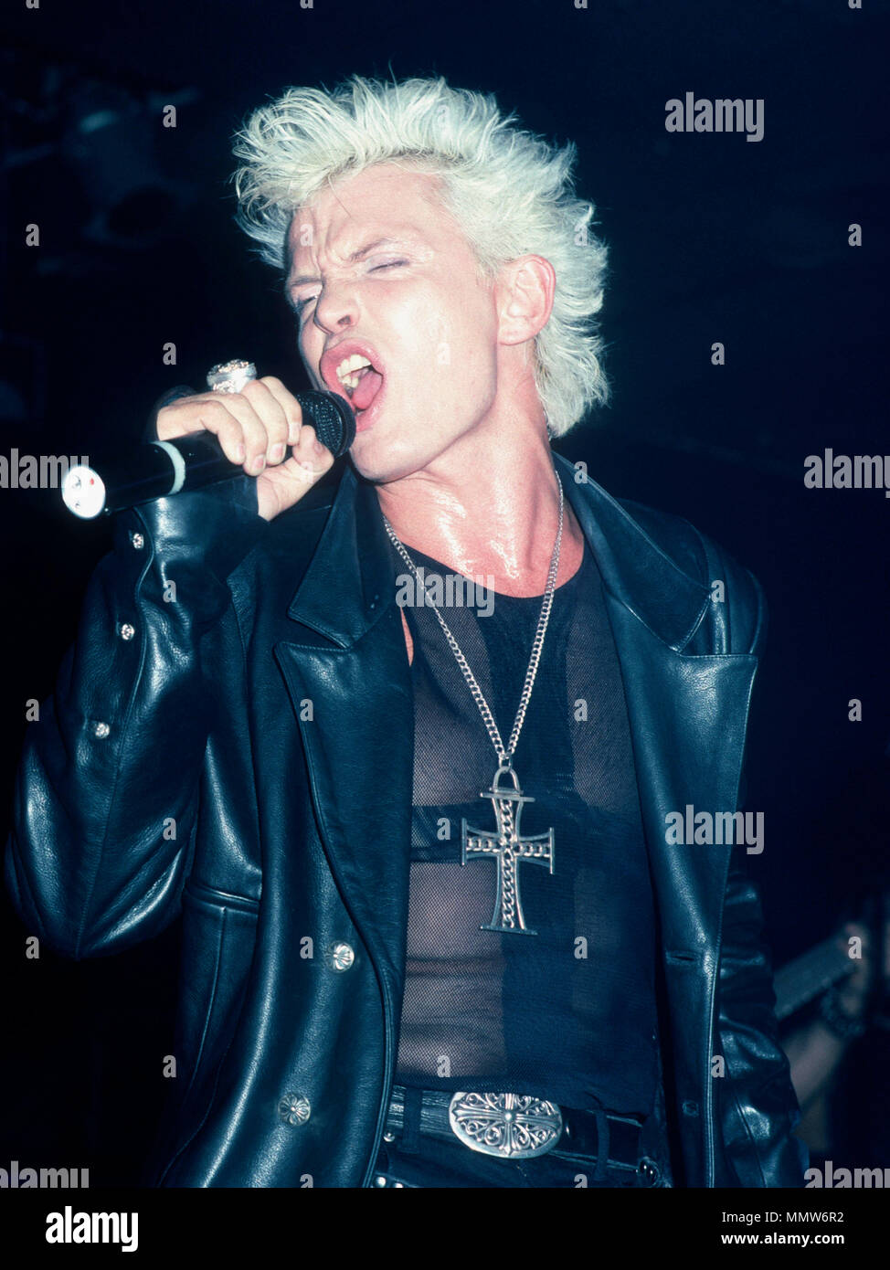 LOS ANGELES, CA - JULY 09: Singer Billy Idol performs in concert at ...