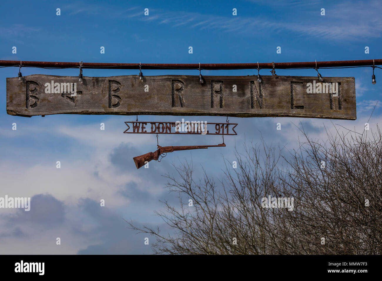 Call 911 hi-res stock photography and images - Alamy