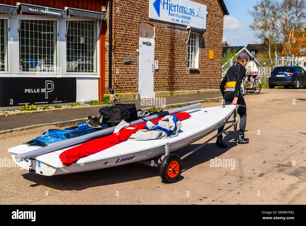 Car pulling boat on trailer hi-res stock photography and images - Alamy