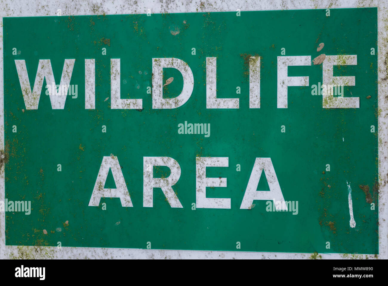 Wildlife warning notice hi-res stock photography and images - Alamy