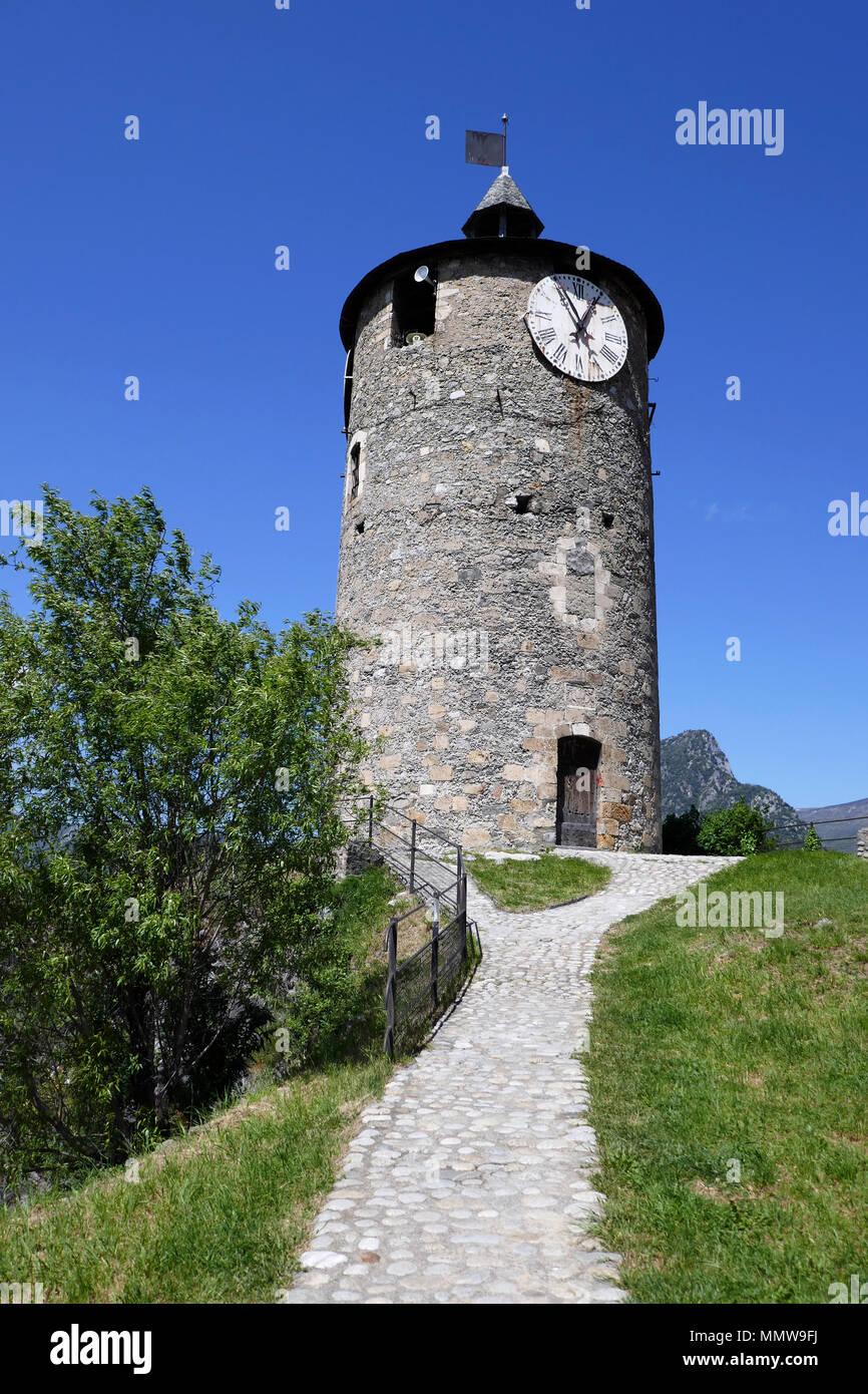 Clock above door hi-res stock photography and images - Alamy
