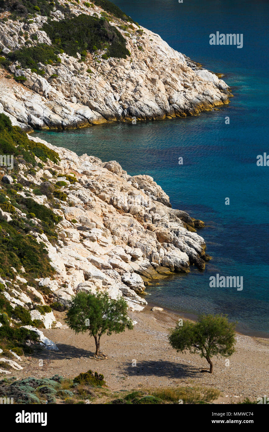 Blue waters at Kasidi beach on Fourni island, Greece Stock Photo - Alamy