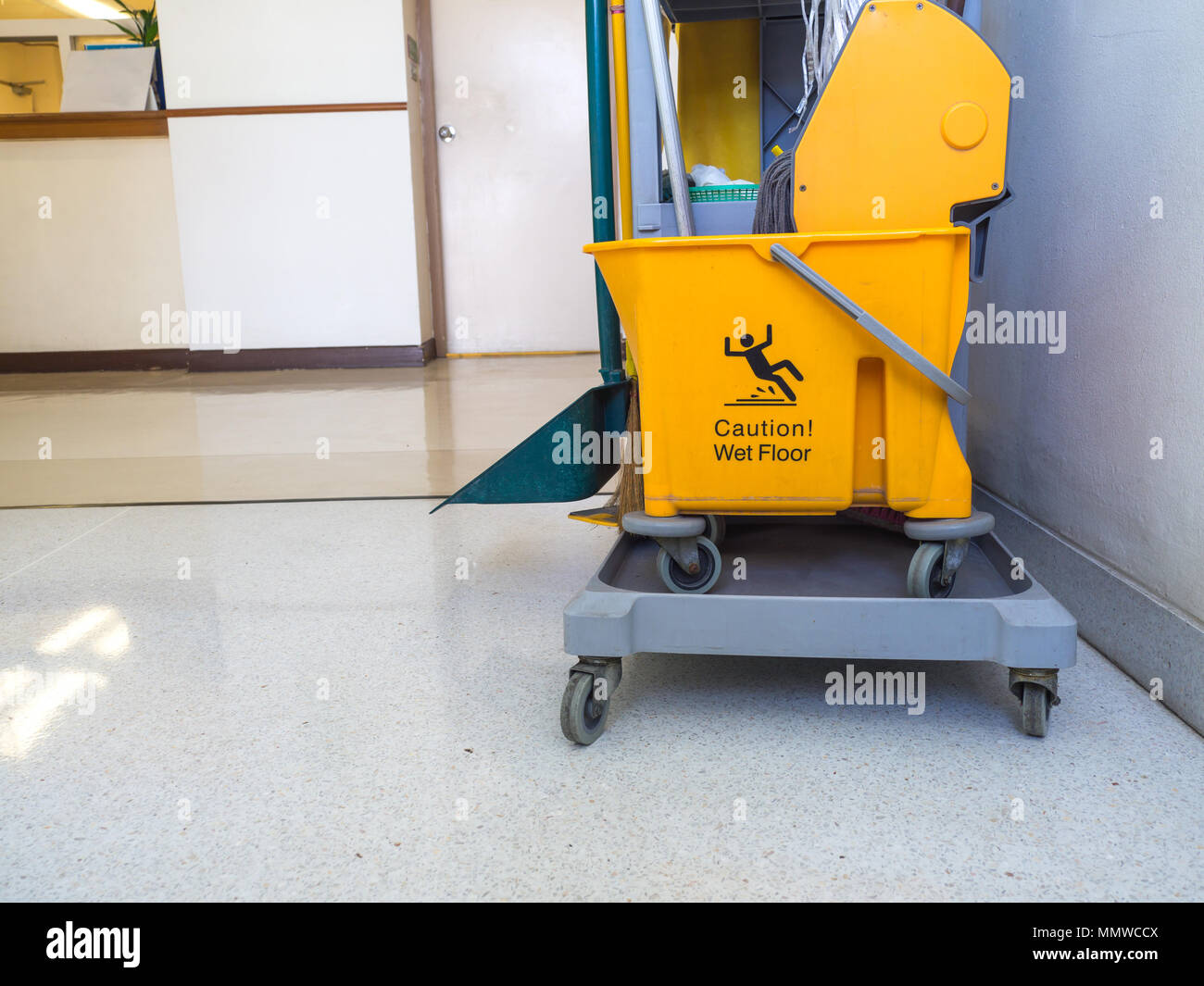 Hospital cleaning bucket hi-res stock photography and images - Alamy