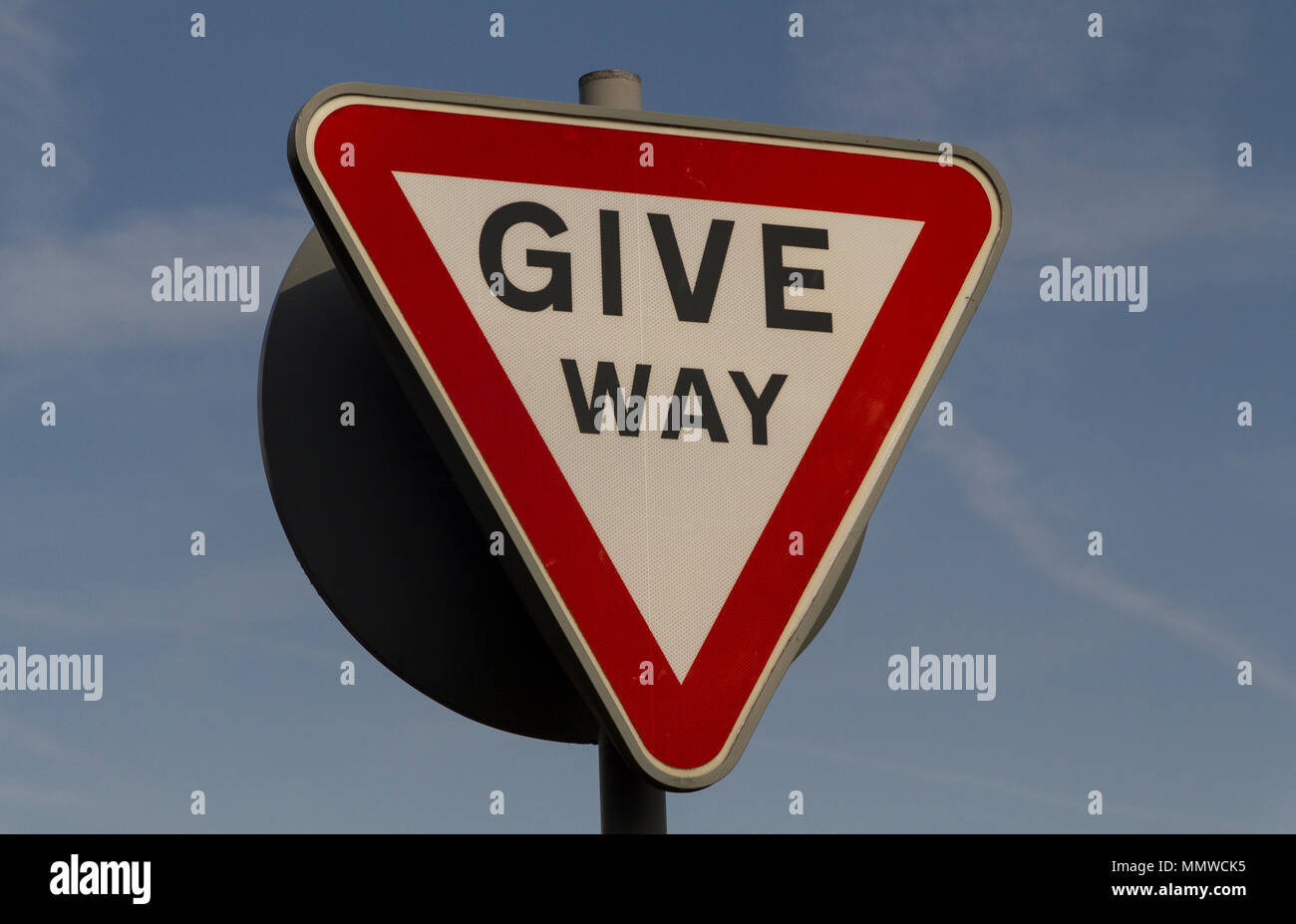 Give way red border hi-res stock photography and images - Alamy