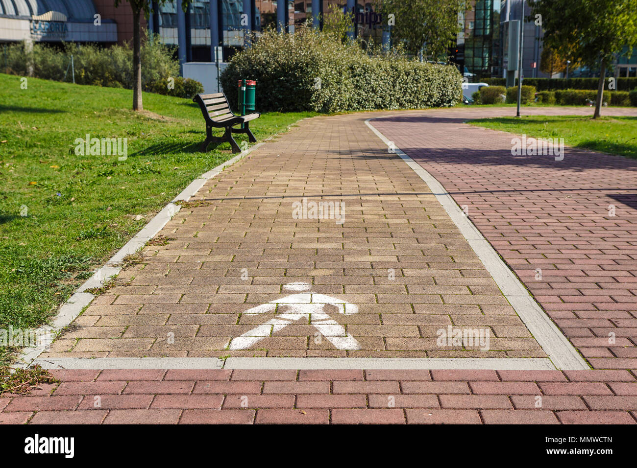 Safety walkway pedestrian sign hi-res stock photography and images - Alamy