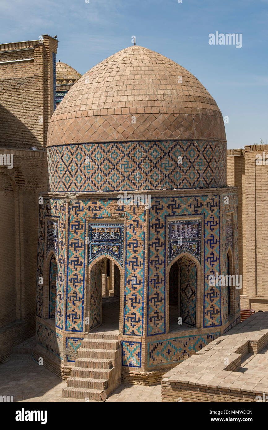 Octagonal Mausoleum, Shakhi Zindar Complex, Samarkand, Uzbekistan Stock ...