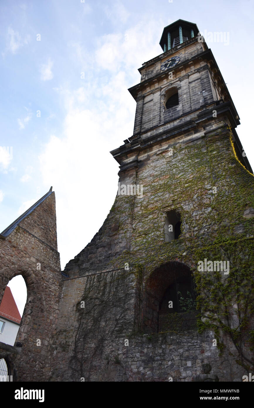 World war ii europe building destroyed hi-res stock photography and ...