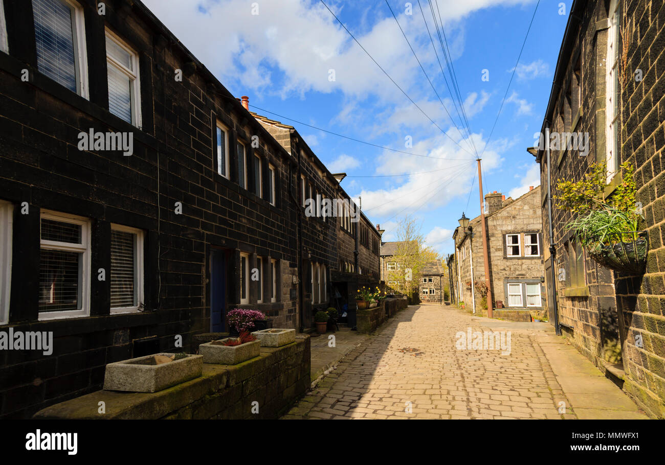 Heptonstall street hi-res stock photography and images - Alamy